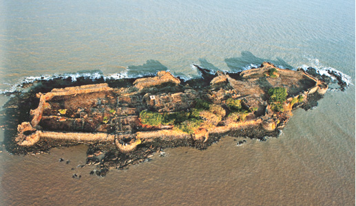 Uth Sut Trekkers: EXCLUSIVE" UTHSUT TEKKERS visit to Khanderi & Underi ...