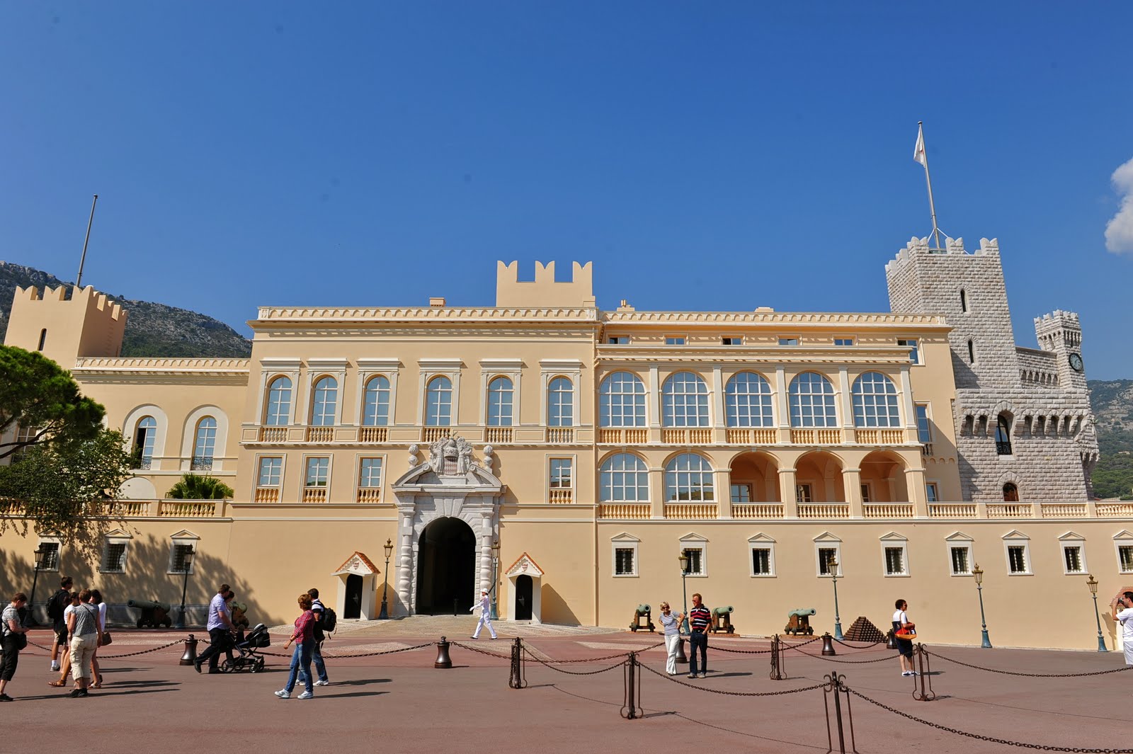 Merlin and Rebecca: Castle Hunting: Le Rocher de Monaco