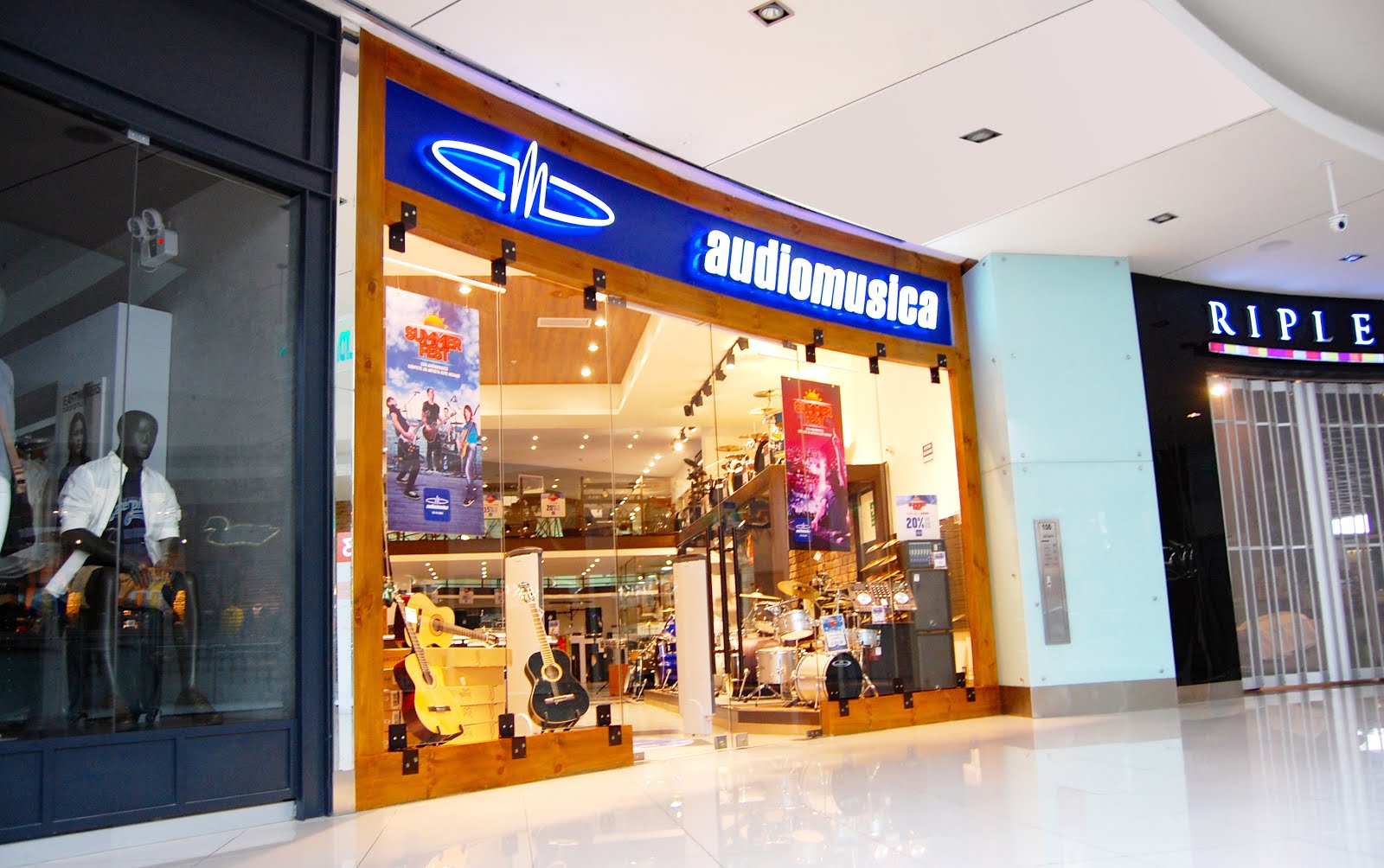 Arquitectura Comercial: Consejos para tener una entrada atractiva en tu ...