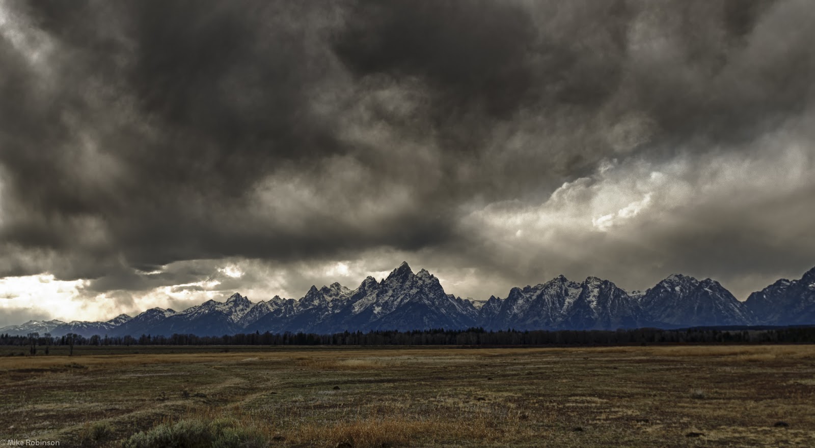 NOBILANGELO: PHOTO - GRAND TETONS UNDER A STORMY SKY