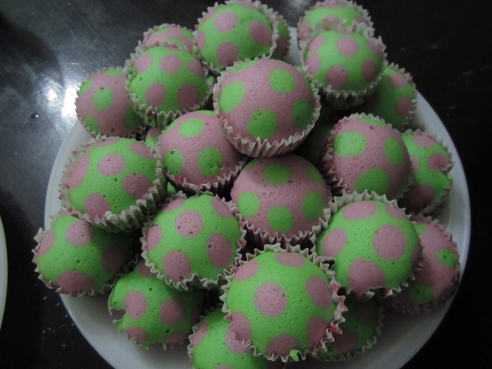 D' Attic Cake: Apam Polkadot, Apam Mekar, Kek Cawan Coklat Moist ...