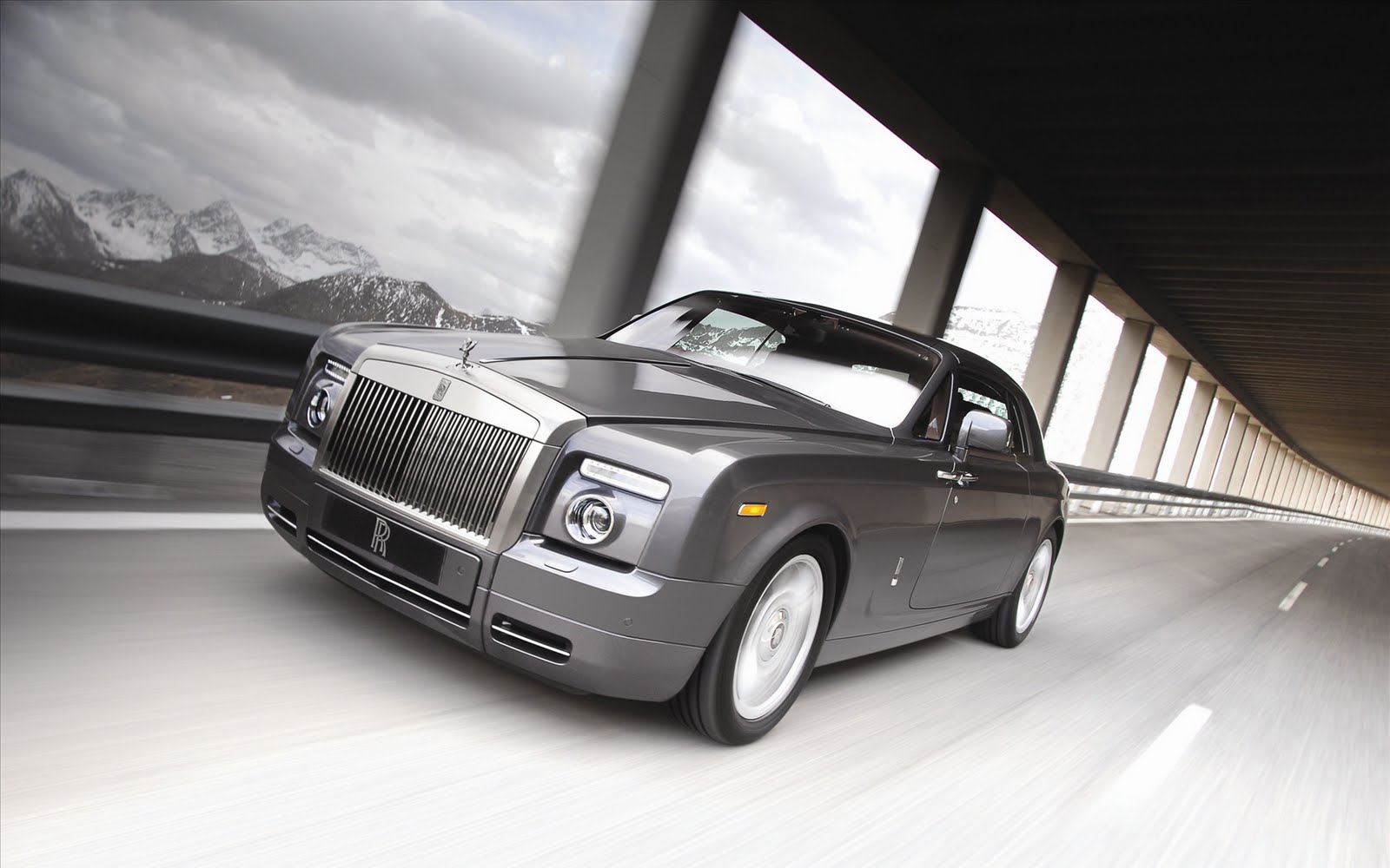 sport car wallpaper: ROLL ROYCE EXPENSIVE CARS