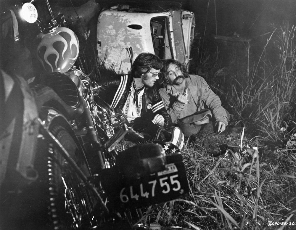 25 Rarely Seen Behind the Scenes Photographs From the Making of ‘Easy ...