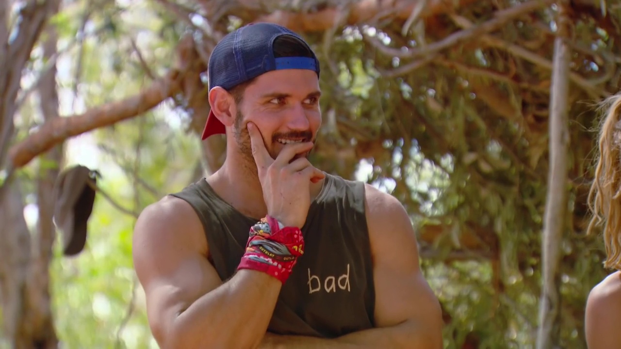 ausCAPS: Simon Mee shirtless in Australian Survivor: Brains v Brawn 8 ...