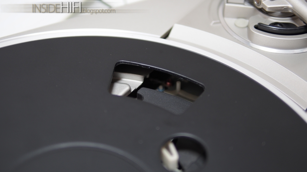 Inside Hi-Fi: Technics SL-QX200 (SL-QX200-SEi)