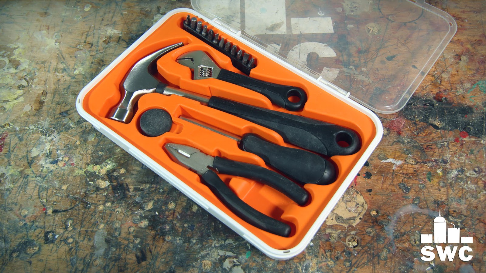 scrap wood city: Basic tools you need to start DIY woodworking