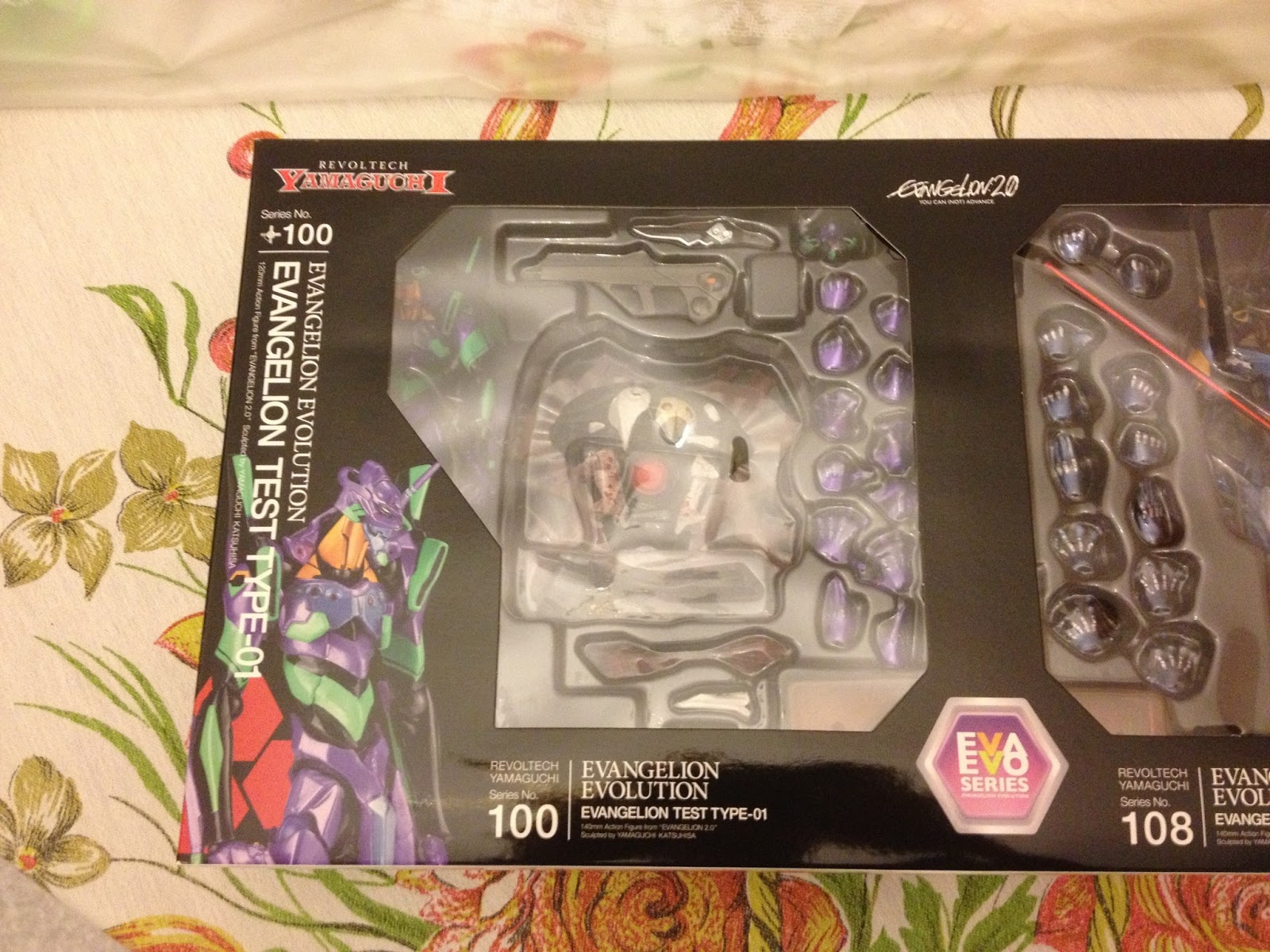 TeddyCkBone's Trading Blog: Revoltech Evangelion Evolution Eva-01 & Eva ...