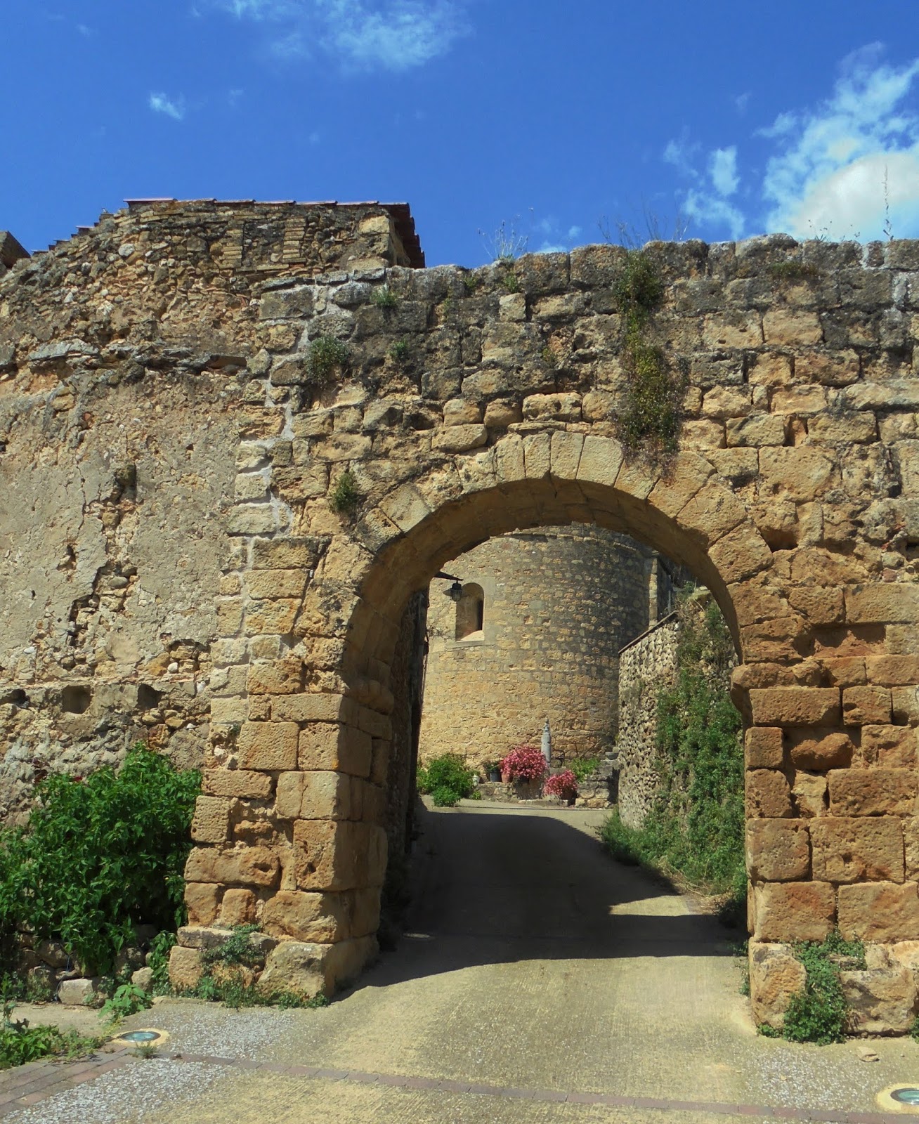 MUNTANYA: Vilademuls, Torre i Sant Marçal de Quarantella, Sant Julià de ...