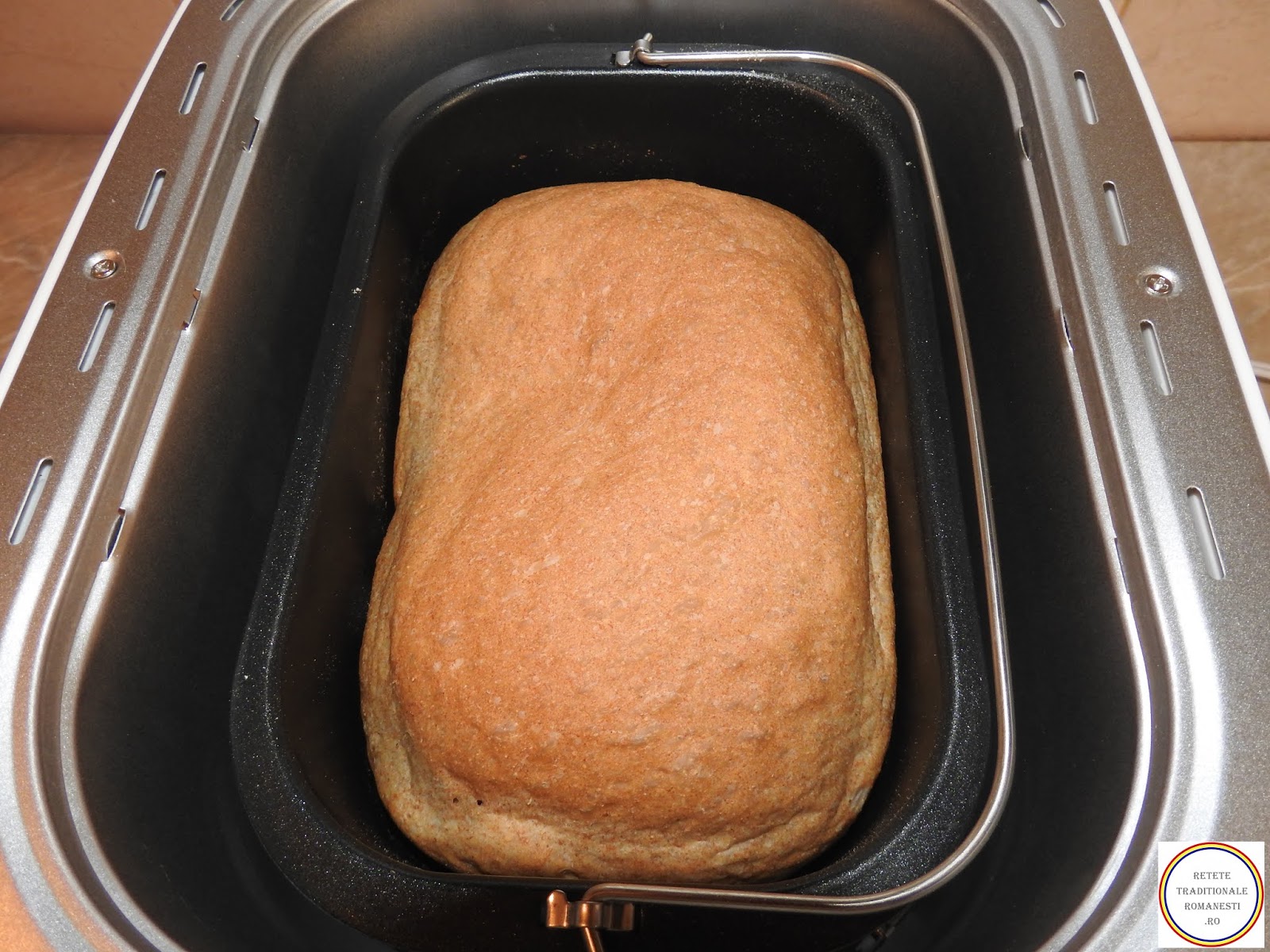 Paine din faina integrala reteta | Retetetraditionaleromanesti.ro