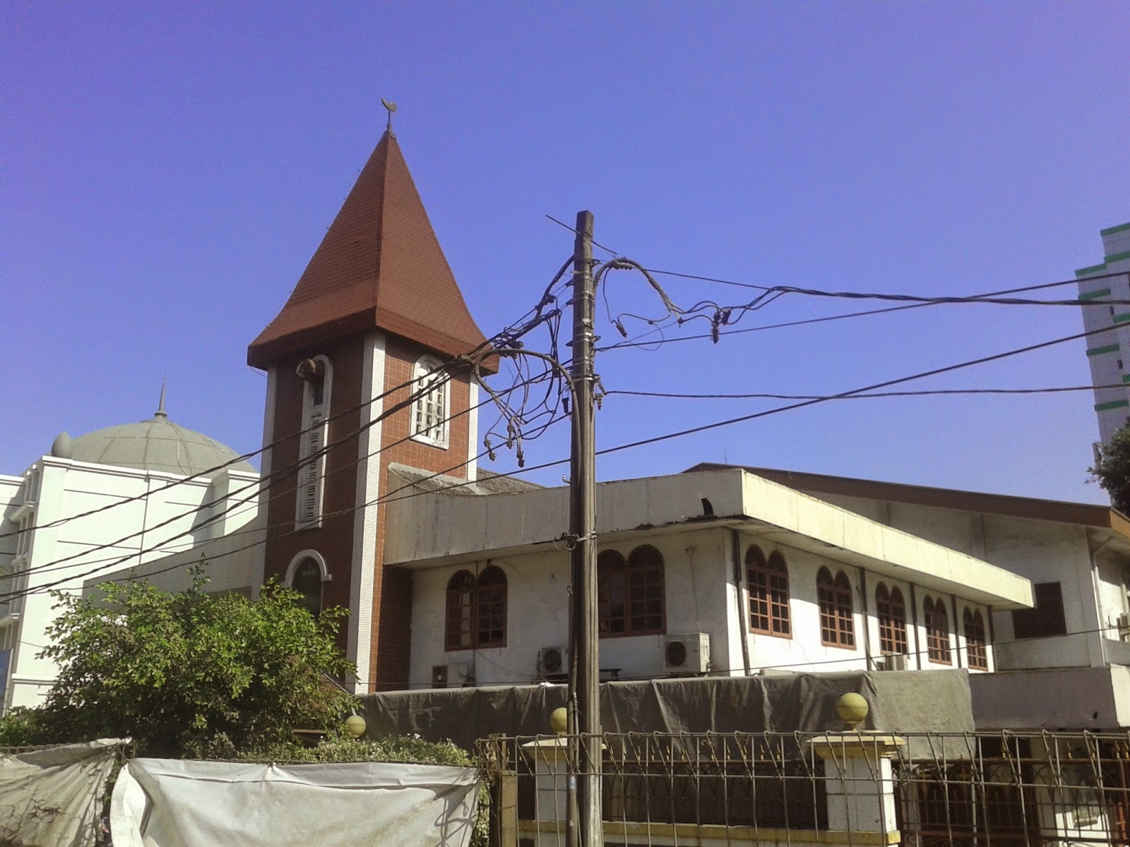 Gereja Petra Saksi Sejarah Tanjung Priok : Berita 9 Santun dan Bersahabat