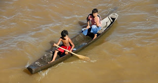Indigenous Boats: Bow and Stern Shapes of Dugout Canoes