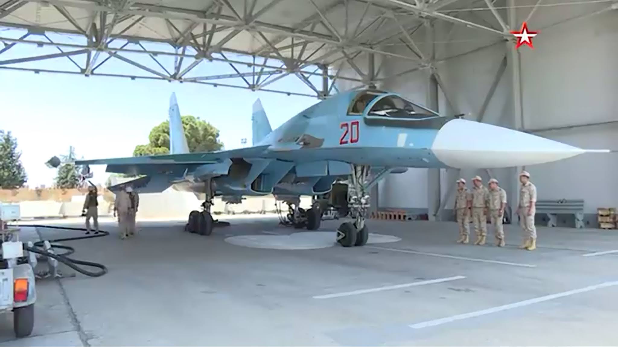 Jet & Prop by FalkeEins: Vidéo from Khmeimim Soviet airbase in Syria