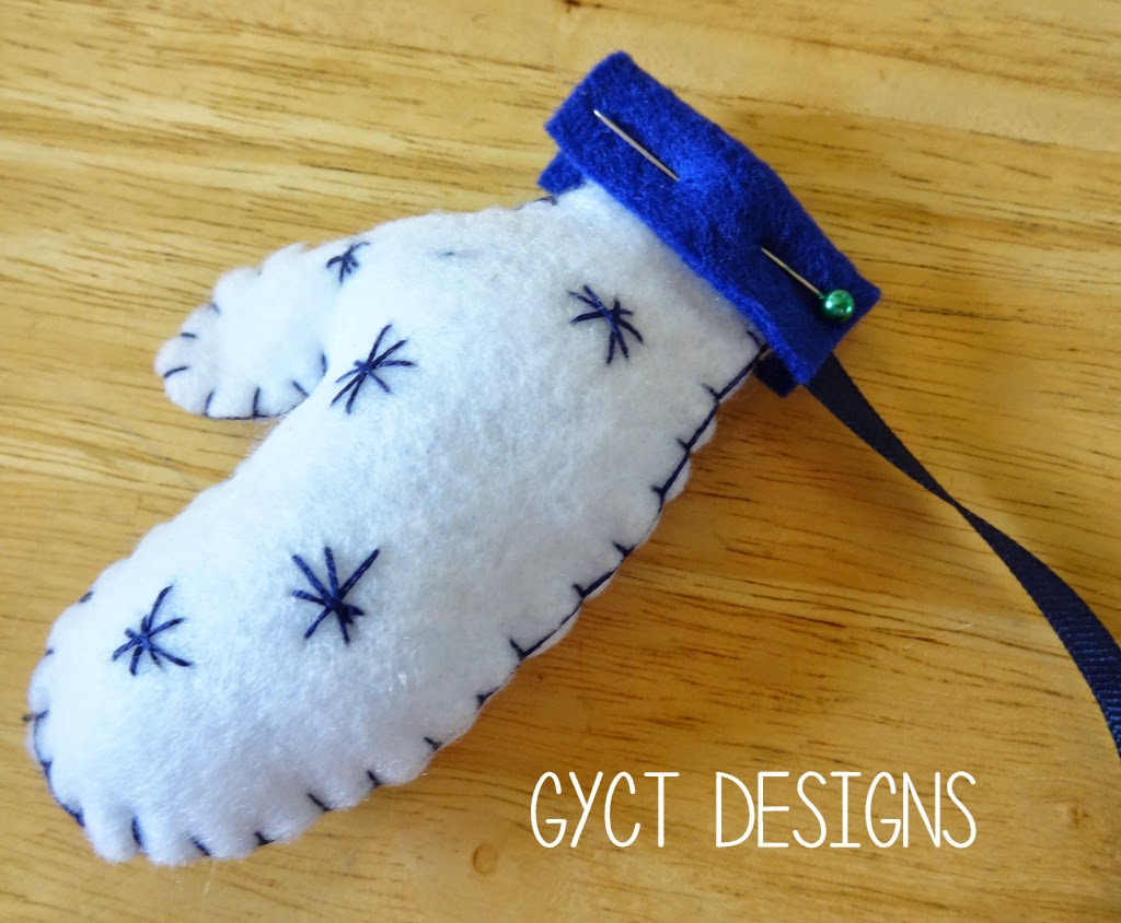 DIY Keepsake Mitten Ornaments Tutorial | Sew Simple Home