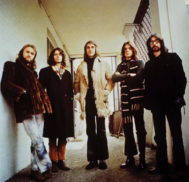 Algo Más Que Rock And Roll : GENESIS en vivo en la TV de Bélgica (1972. On line, 29')