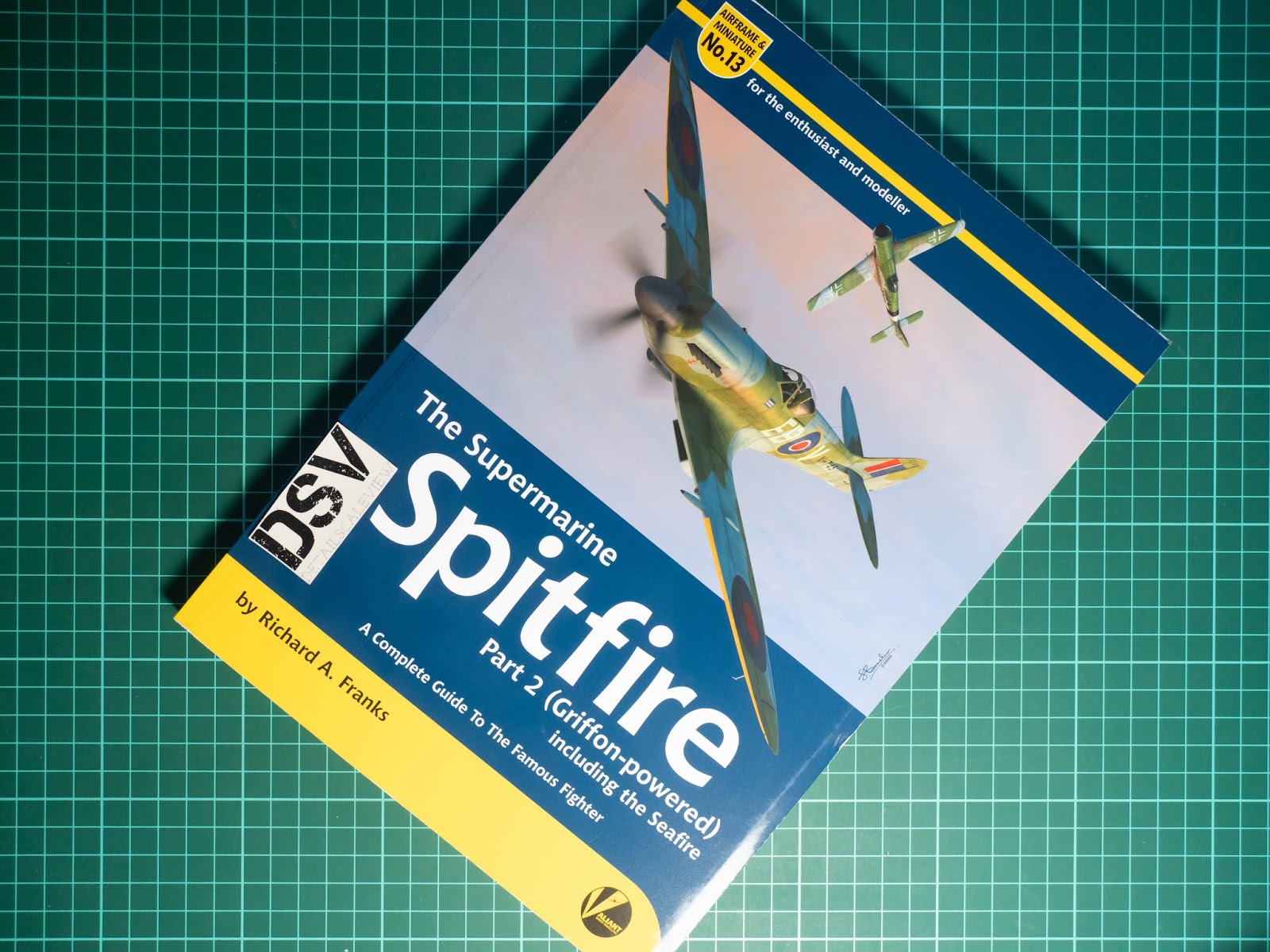 Valiant Wings Spitfire Griffin-Powered Airframe & Miniature (13 ...