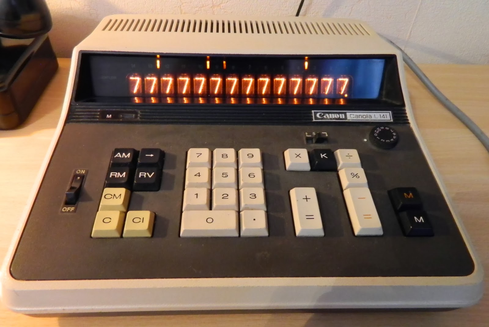 Radiotech modding labs: VINTAGE CALCULATORS