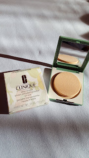 Clinique Stay-Matte Sheer Pressed Powder review