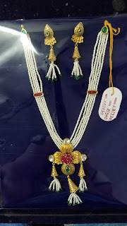 Real Moti/Pearl Antique Gold Jewelry