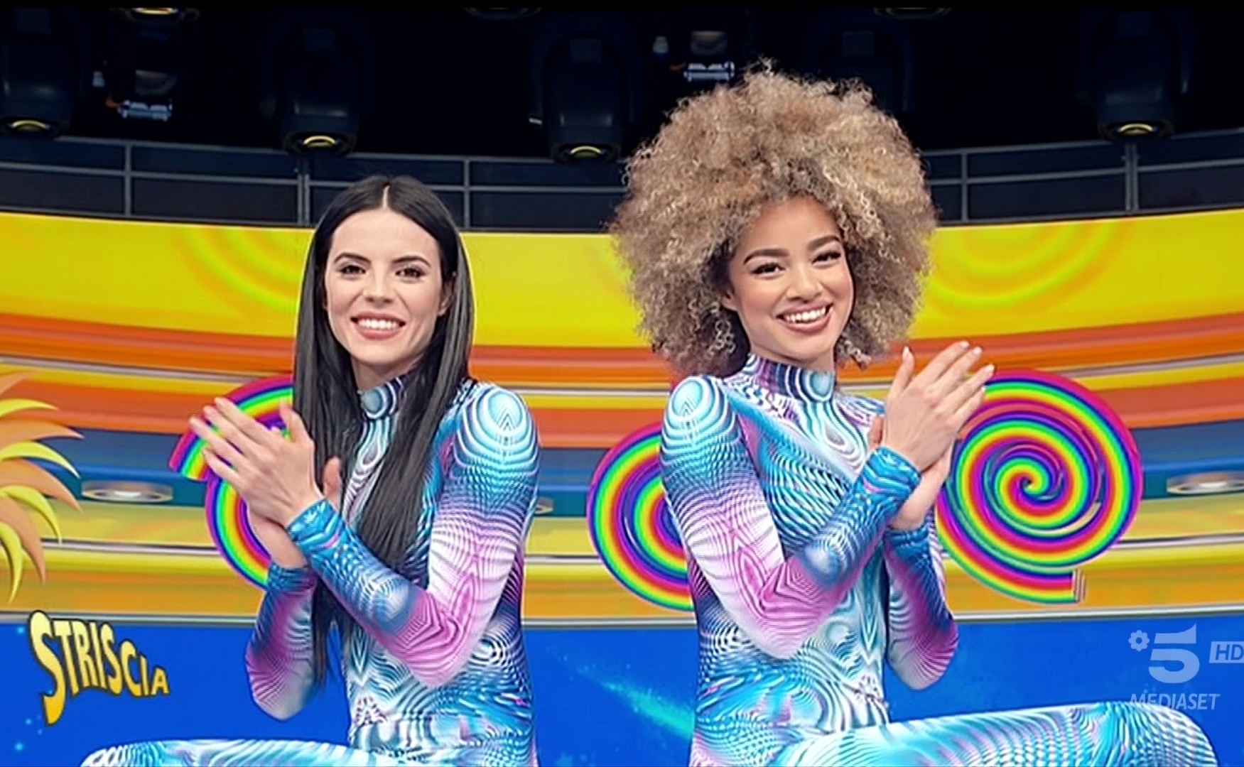 Conduttrici TV : Le veline Shaila e Mikaela Striscia la Notizia 22 ...