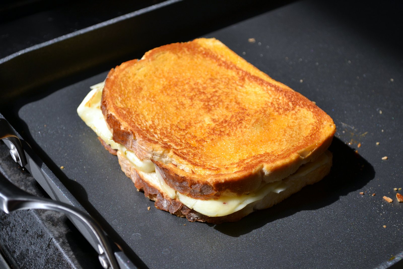 Hardly Housewives: Charlie's Grilled Cheese Sandwich