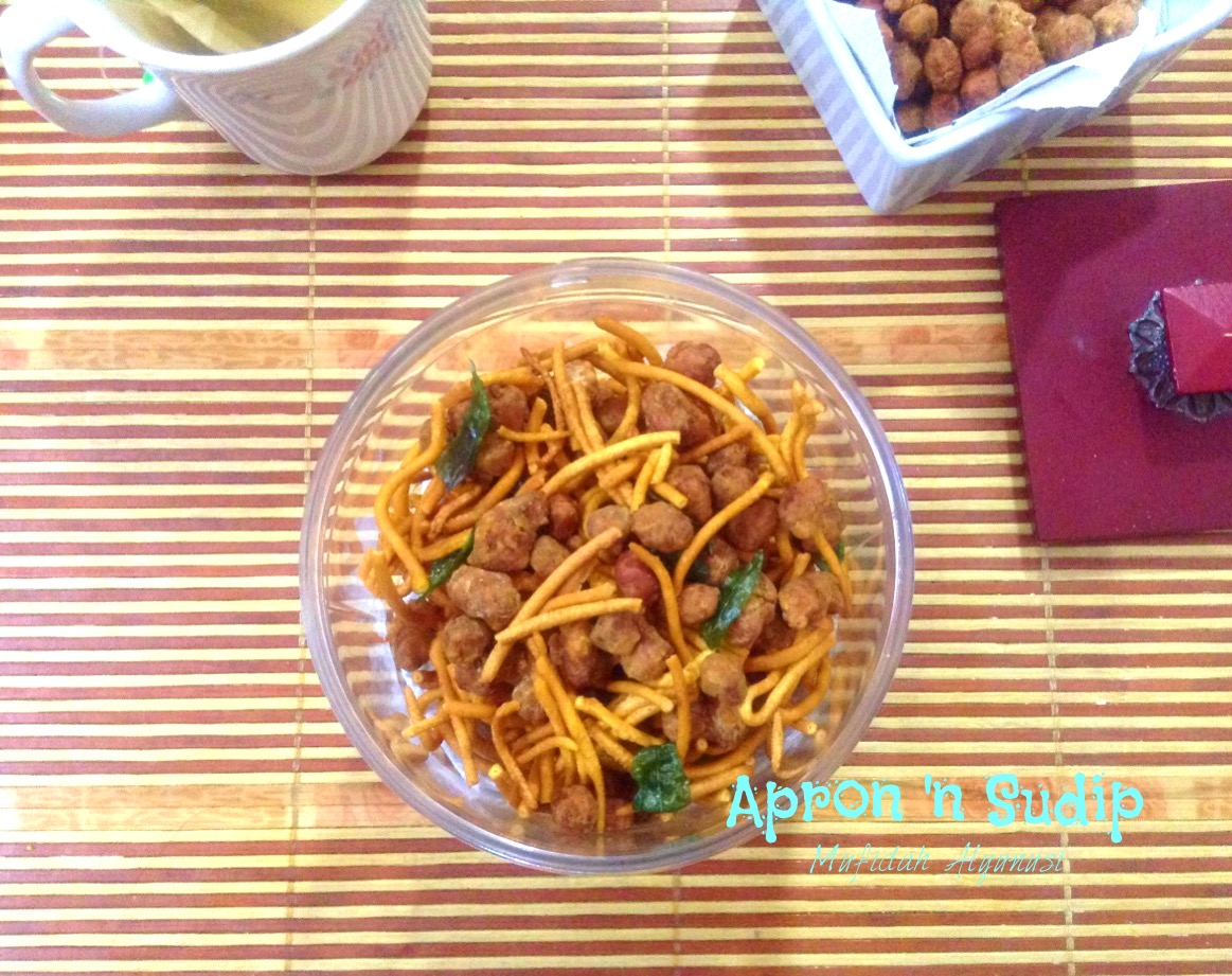 Apron 'n Sudip: Maruku Campur (Maruku + Kacang Masala)