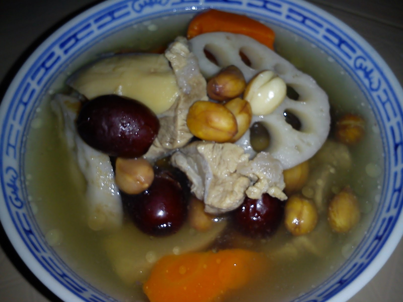 Cooking Pleasure: THERMAL COOKER - LOTUS ROOT AND MEAT SOUP