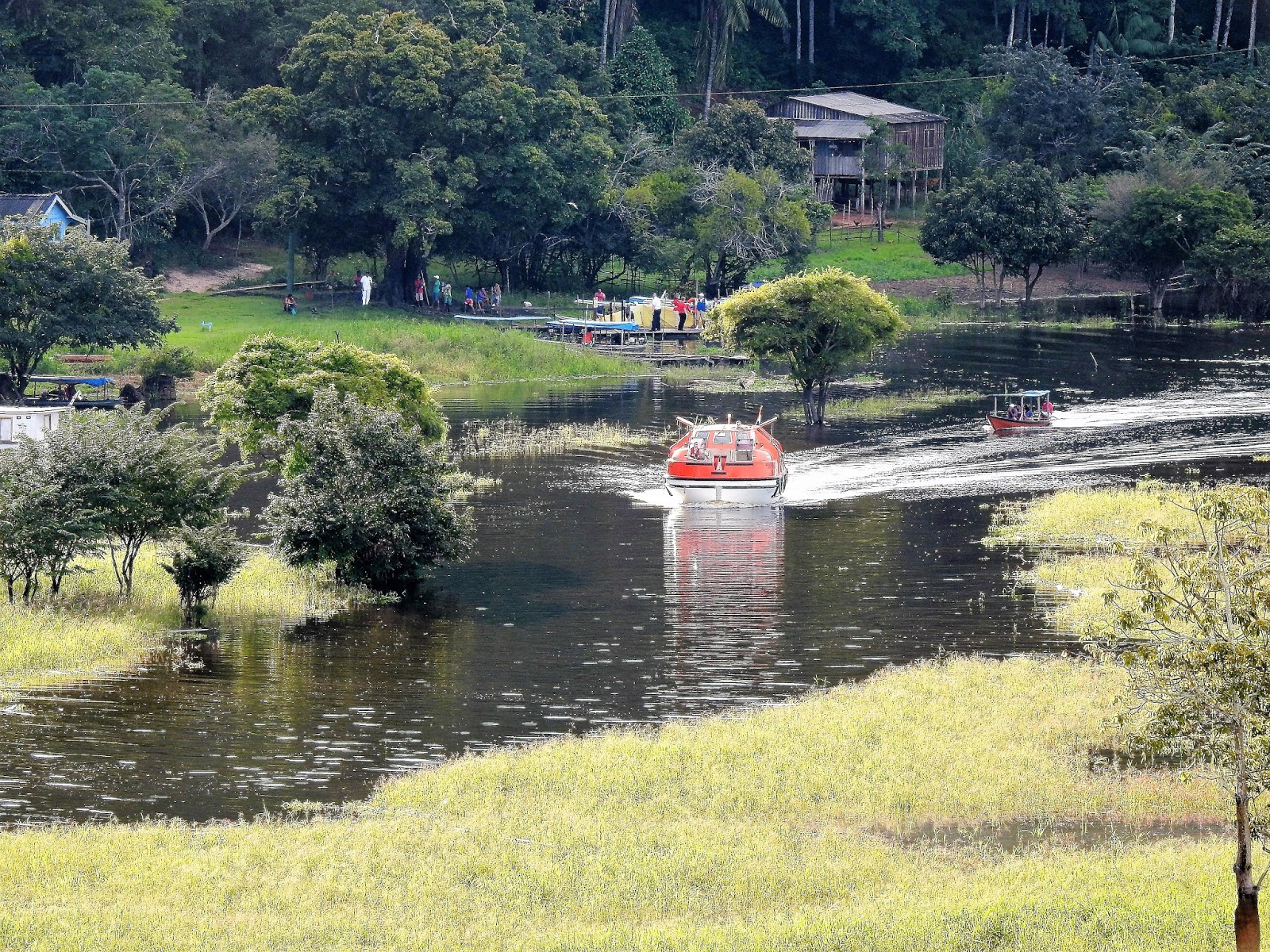 My Travel Blog: The small Amazon village of Boca da Valeria, Brazil