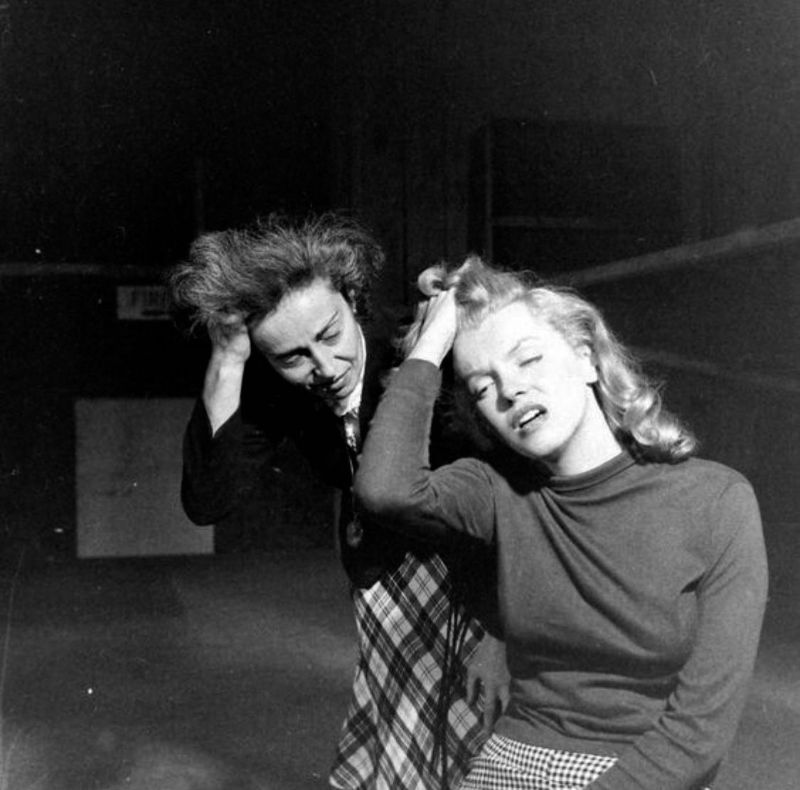 Intimate Photos of Marilyn Monroe During a Lesson With Her Acting ...