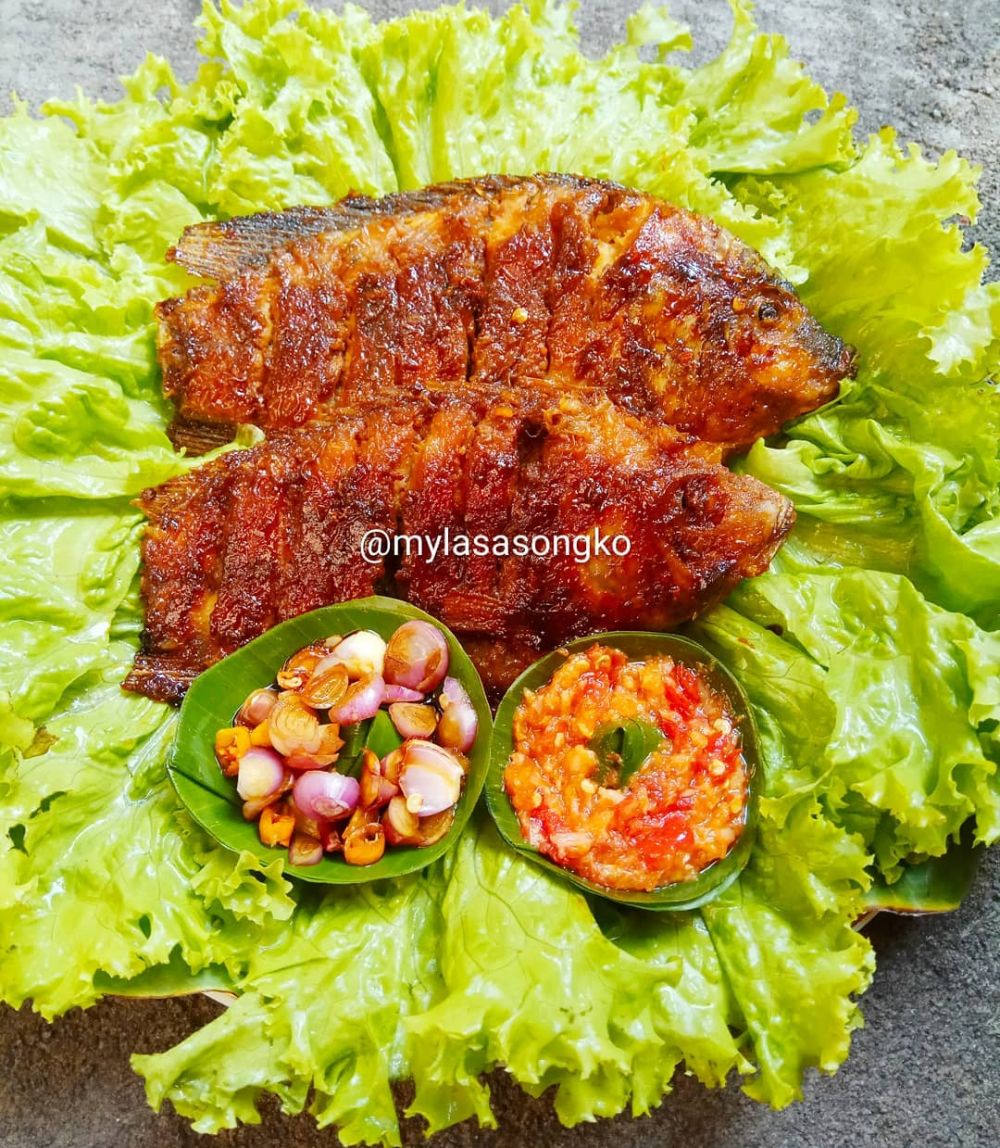 Grilled fish of Indonesian food