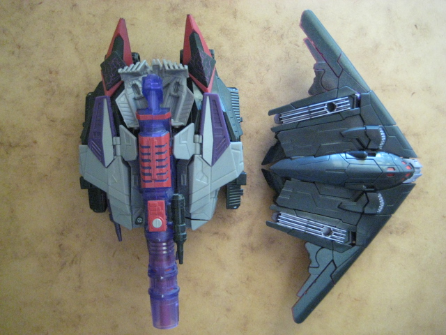 ChCse's blog: Toy Review: Transformers Generations Megatron (IDW Deluxe)