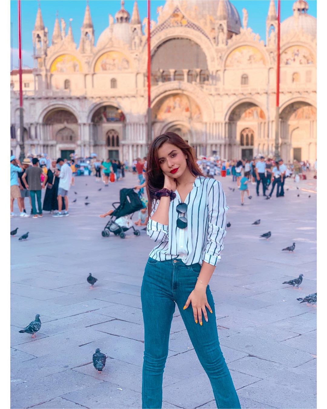 Chitranshi Dhyani, Biography, Age, Wiki, Height & Weight, DOB, Family ...