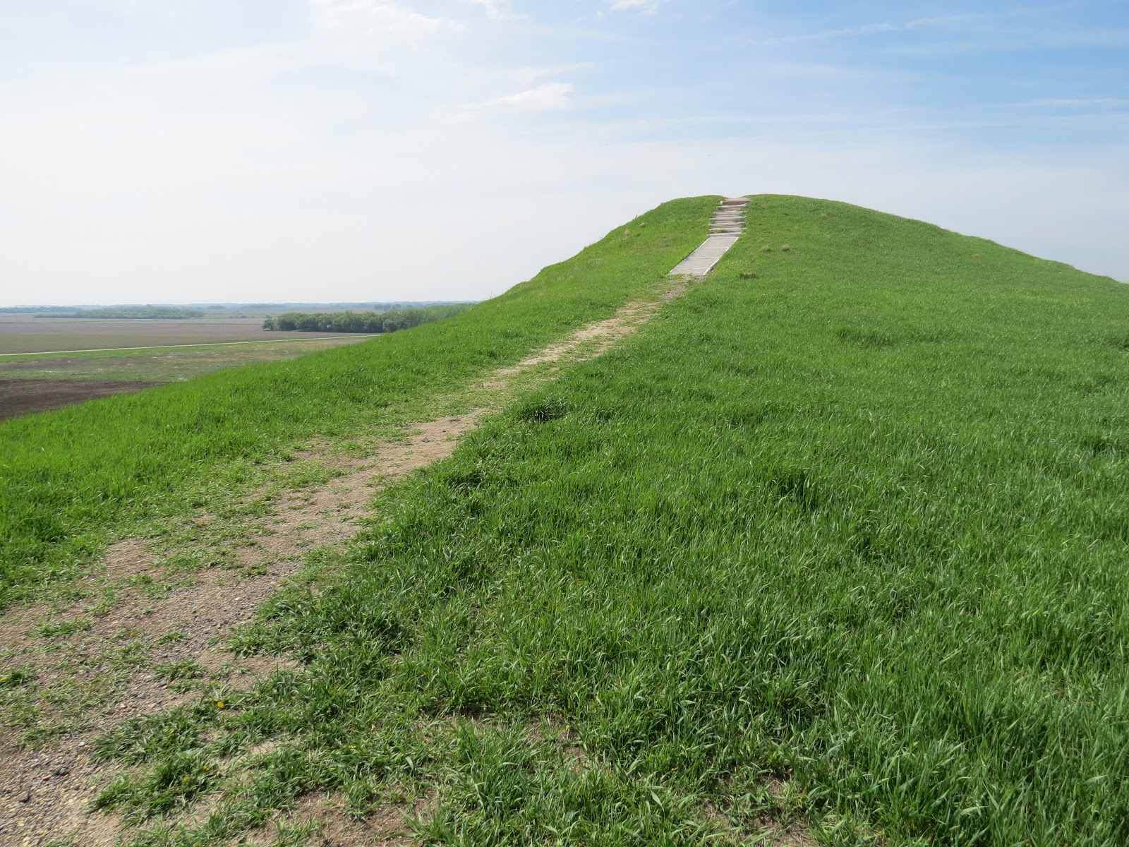 Hiking Sioux Falls: Spirit Mound Historic Prairie