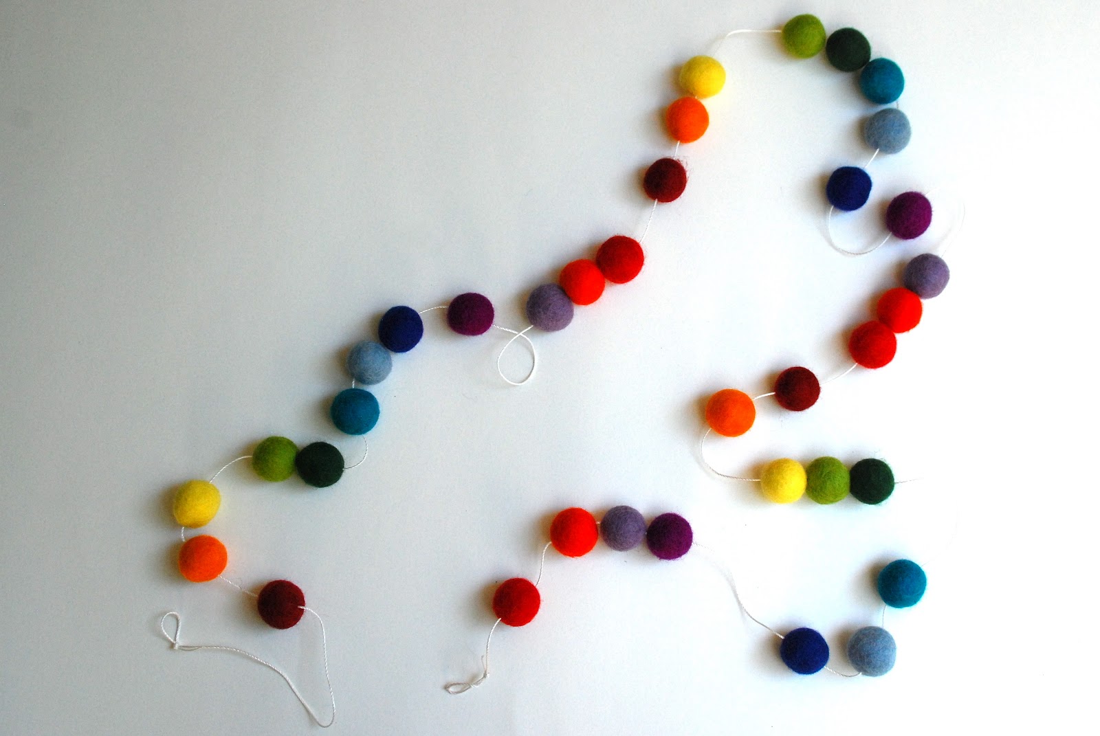 The Fickle Felt Tree: Felt Ball Garland Tutorial