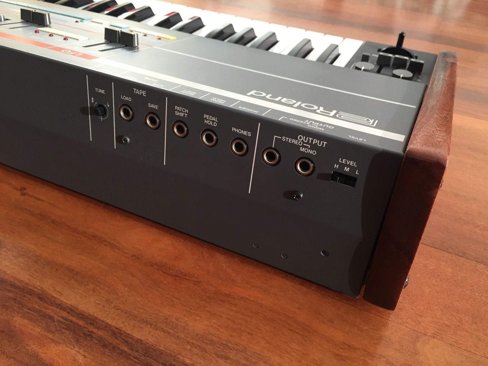 MATRIXSYNTH: Mint Roland Juno 106 with Wood Side Panels