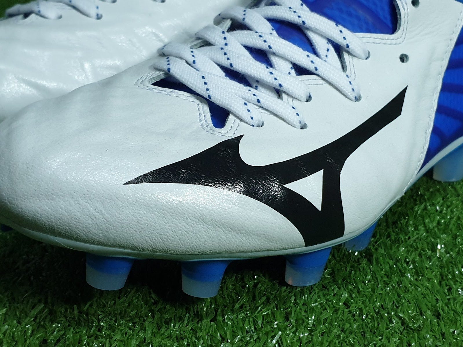 Next-Gen Mizuno Rebula 3 2019 Boots Revealed - Footy Headlines