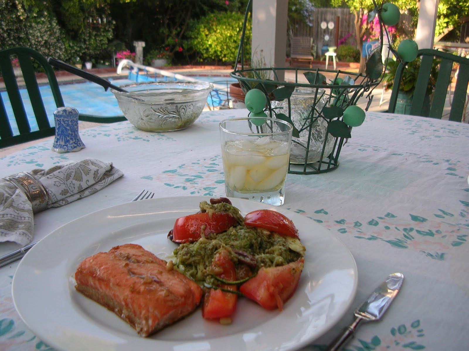 My Dinners w/ Richard & other musings: ATKINS - RAW PESTO "PASTA"