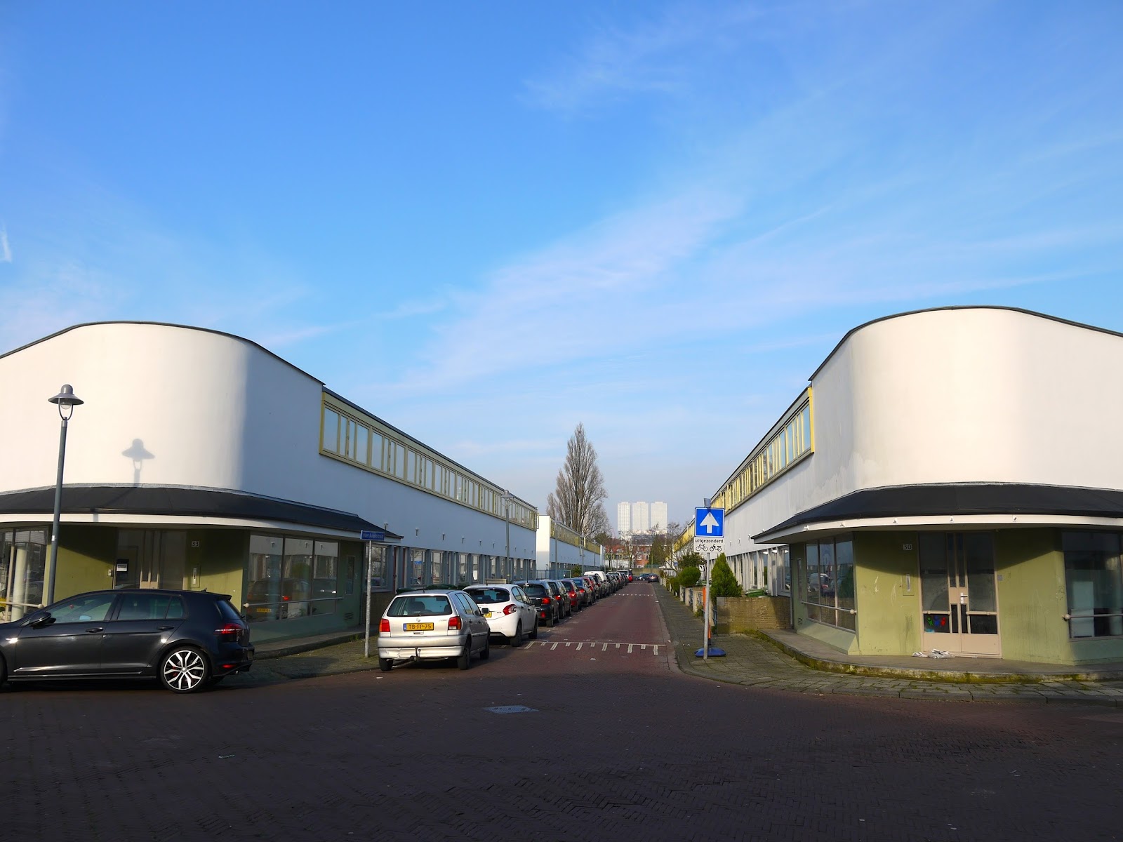 Adrian Yekkes: Dutch Modernism 3 - Kiefhoek, Rotterdam's modernist ...