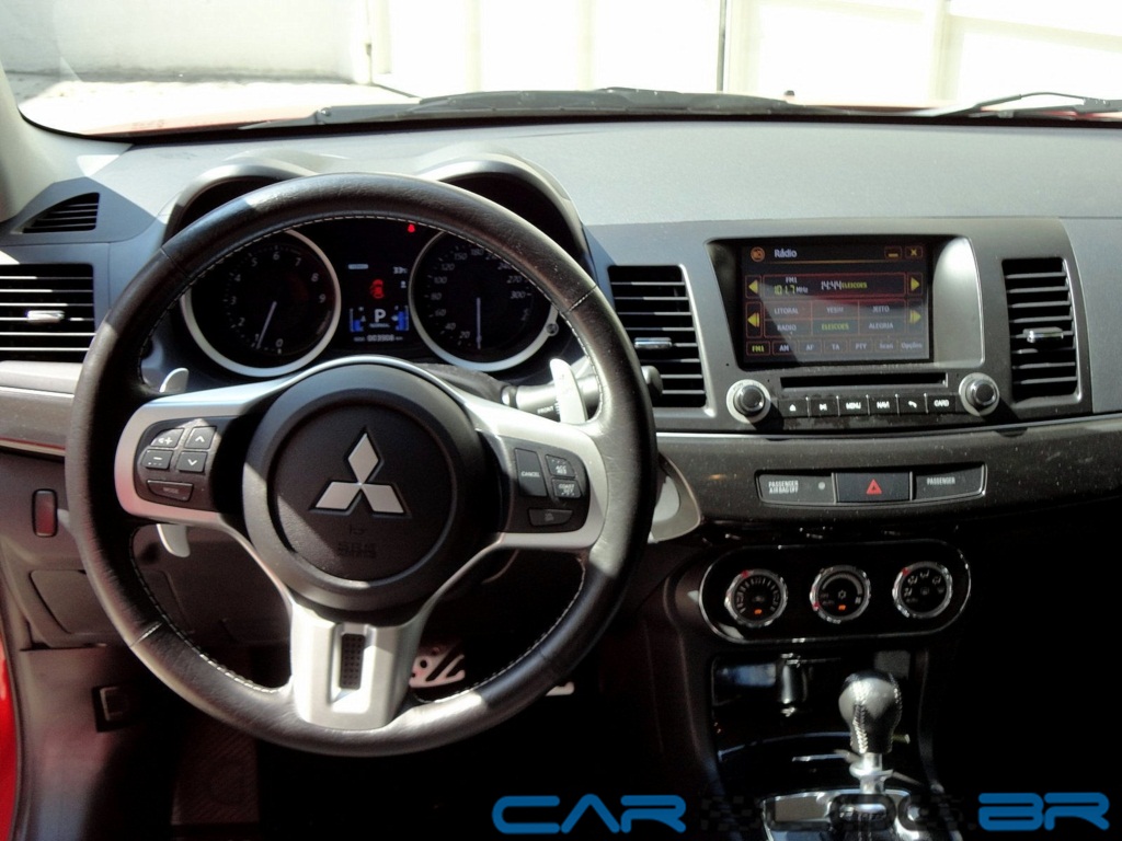 Mitsubishi Lancer Evolution - performance em estado bruto