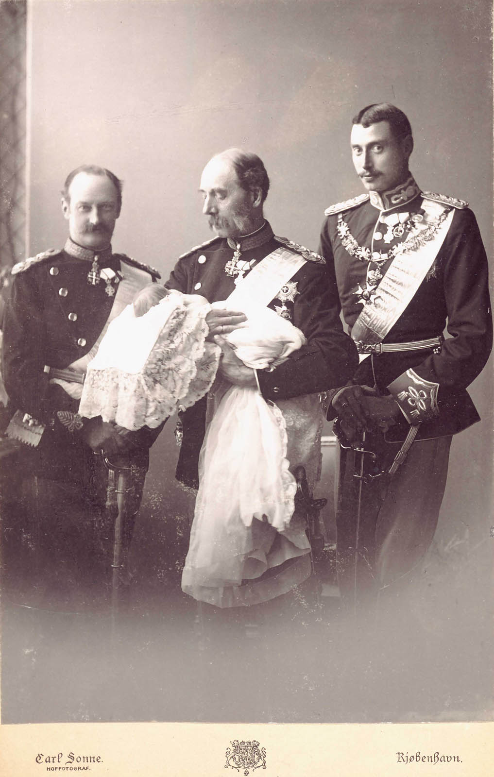 KONG CHRISTIAN DEN 9. - EUROPAs SVIGERFAR