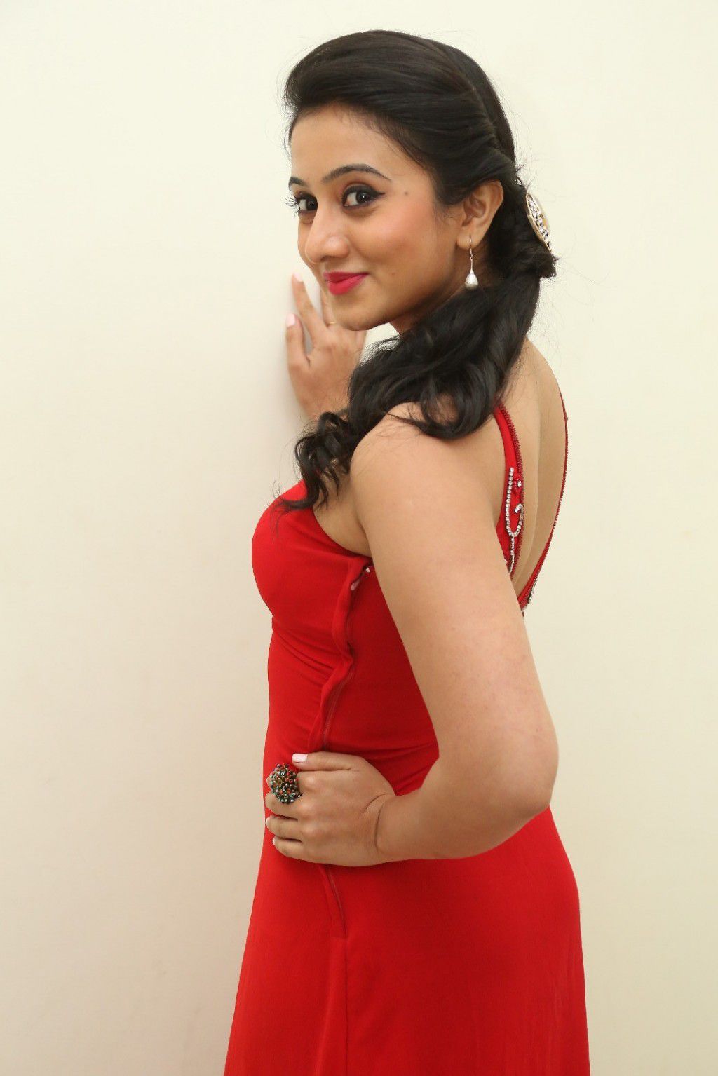 Harshika Poonacha HD Wallpapers - Actress Wallpapers HD Plus