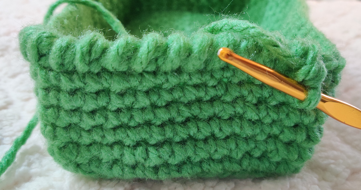 Raji's Craft Hobby: Make Your Own Rectangle Crochet Basket