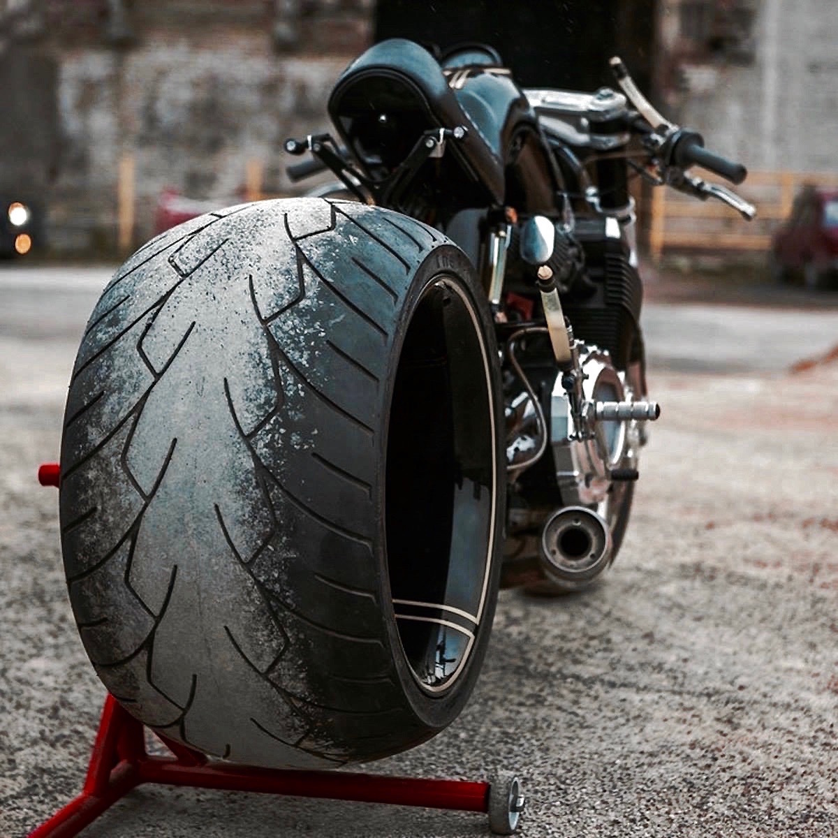 The fat Gixxer - Inazuma café racer