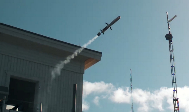 desarrollo defensa y tecnologia belica: Saab y Raytheon completan con éxito los disparos de ...