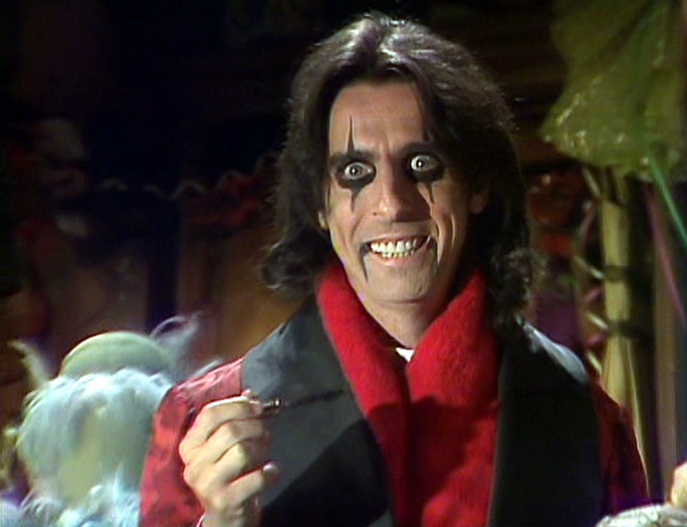 13: THE MUPPET SHOW - "With Alice Cooper" (1978)