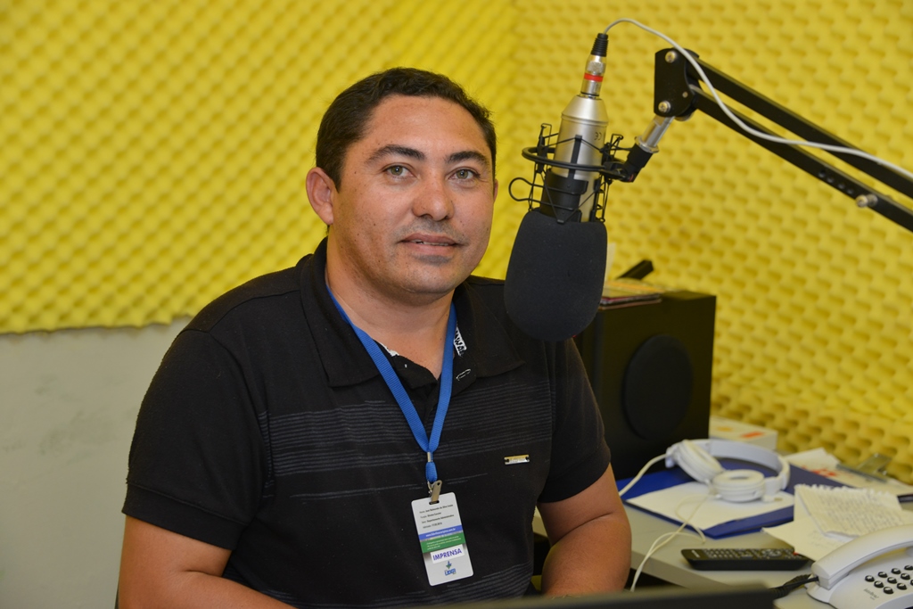 Entrevista de Bringel na rádio