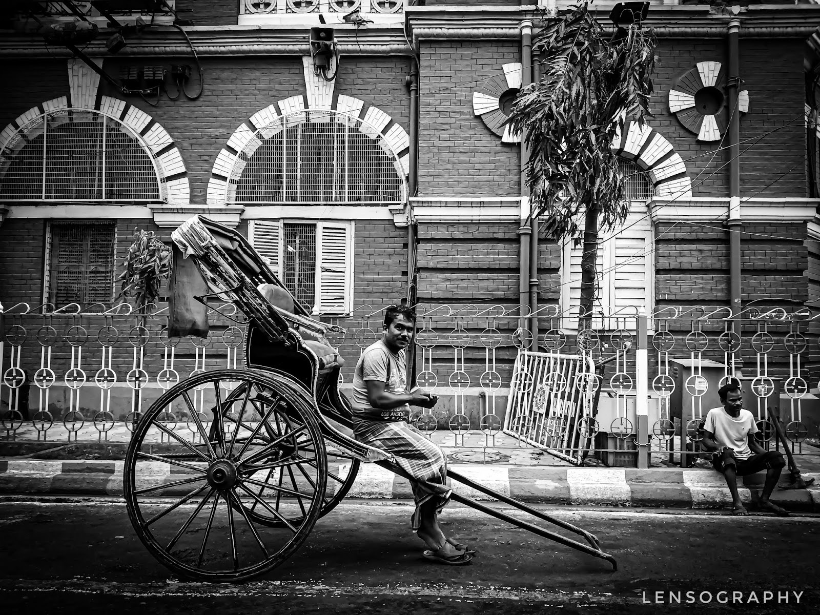 HAND-DRAWN RICKSHAW | Lensographic
