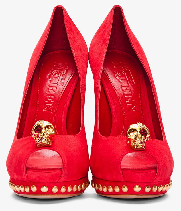 Pay A10Tion: Shoe du Jour : Alexander McQueen Red Suede PeepToe Pump~