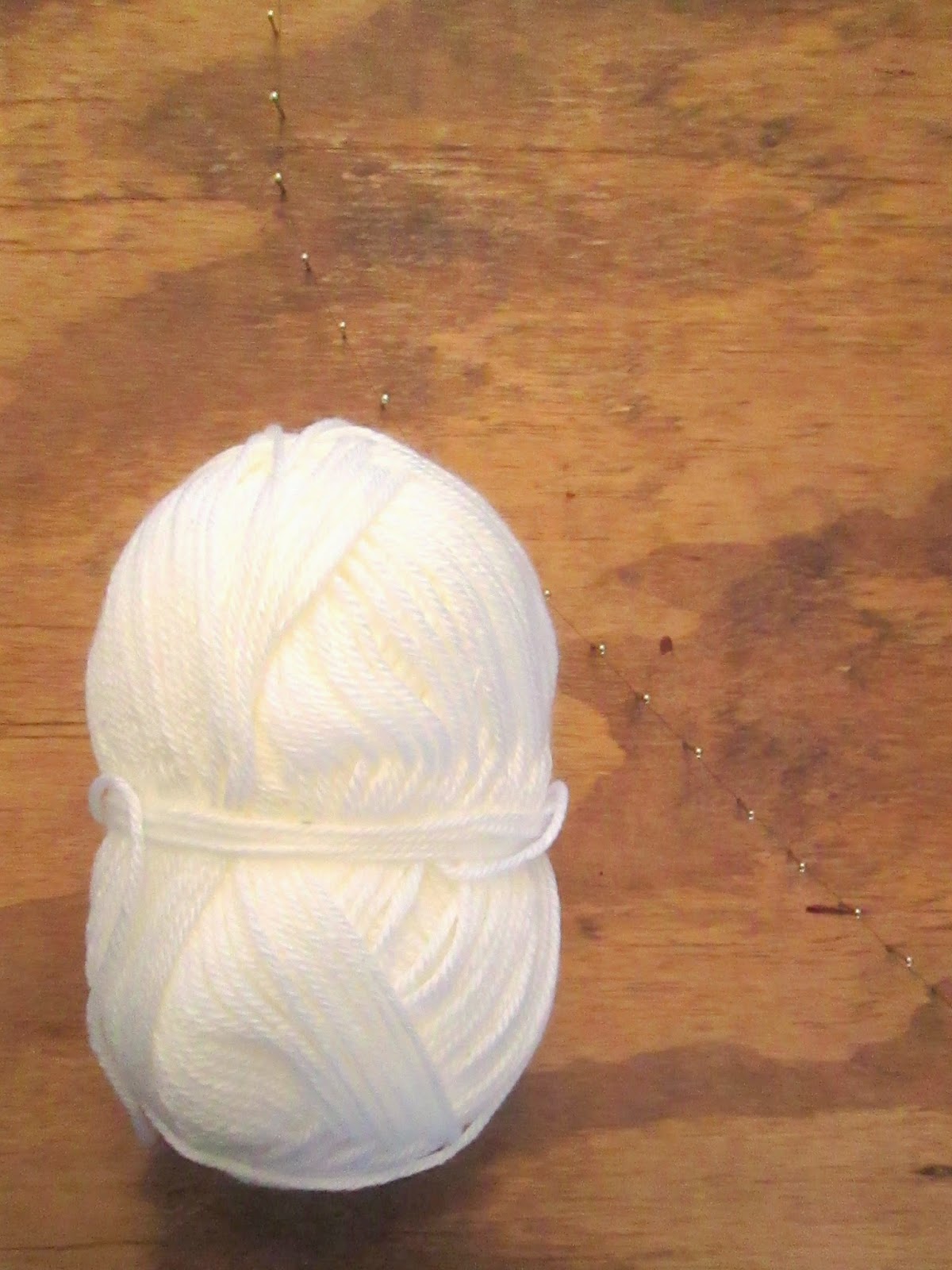 Chelsea's Garage: DIY - Yarn art