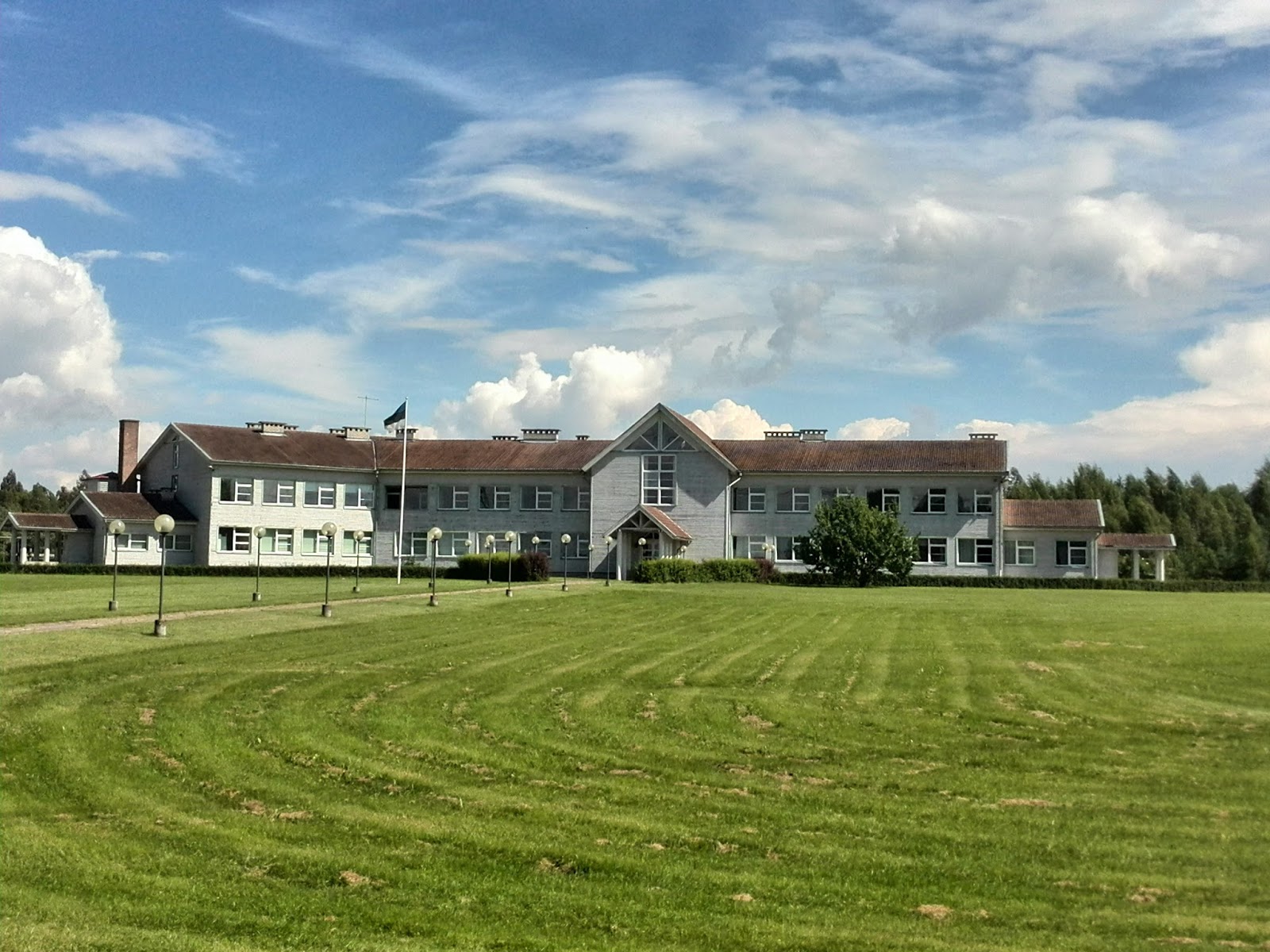 Huvitööalast infot... Kolga koolist ja koolile...: Koolimajade ...