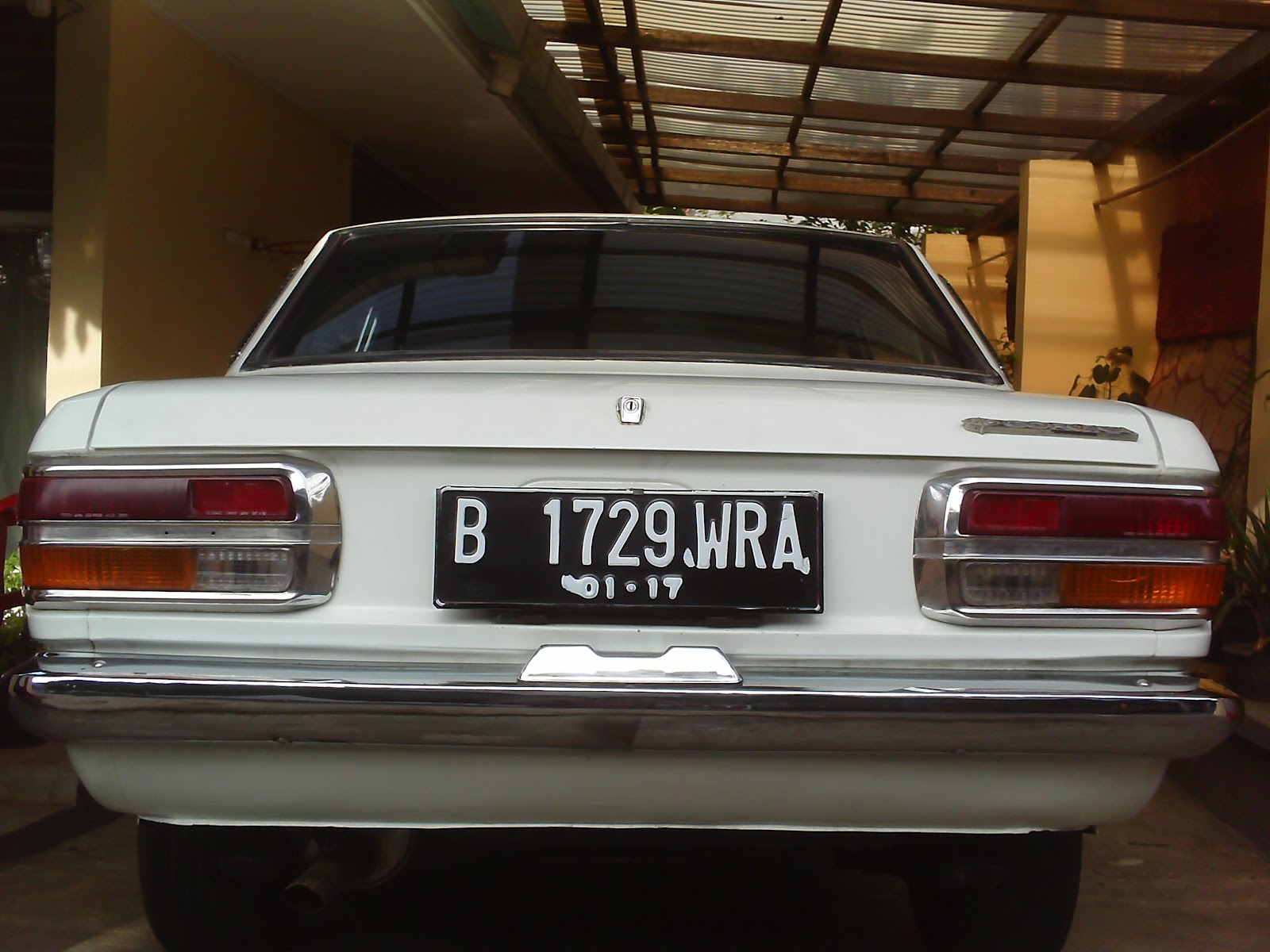 Bangun Toyota Corona Deluxe RT80 tahun 1970 Antik dan Klasik